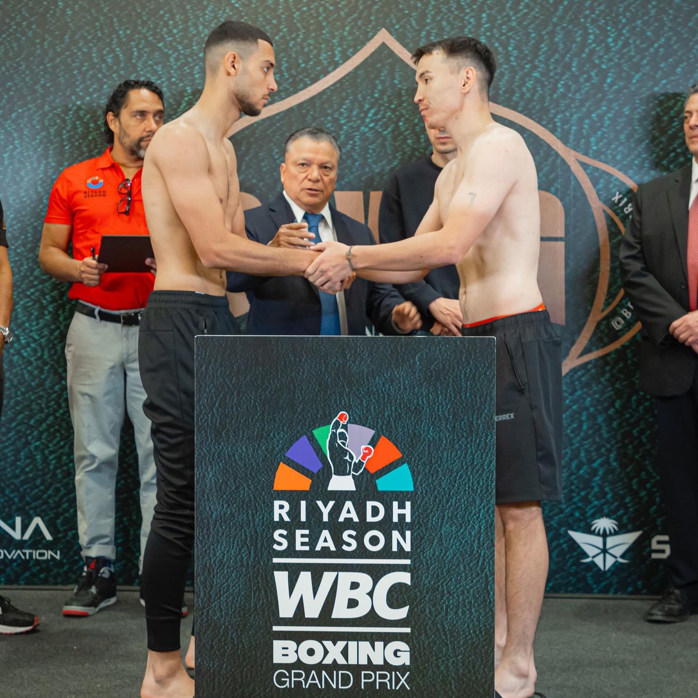 2025年4月19日WBC拳击大奖赛中量级首轮比赛 – 战卡[赛后视频] WBC Boxing Grand Prix Preliminaries: Middleweight | موسم_الرياض